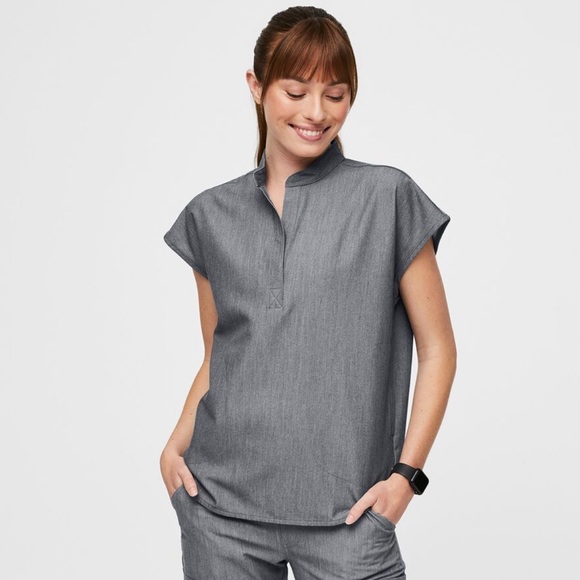 Figs | Tops | Figs Rafaela Oversized Scrub Top | Poshmark